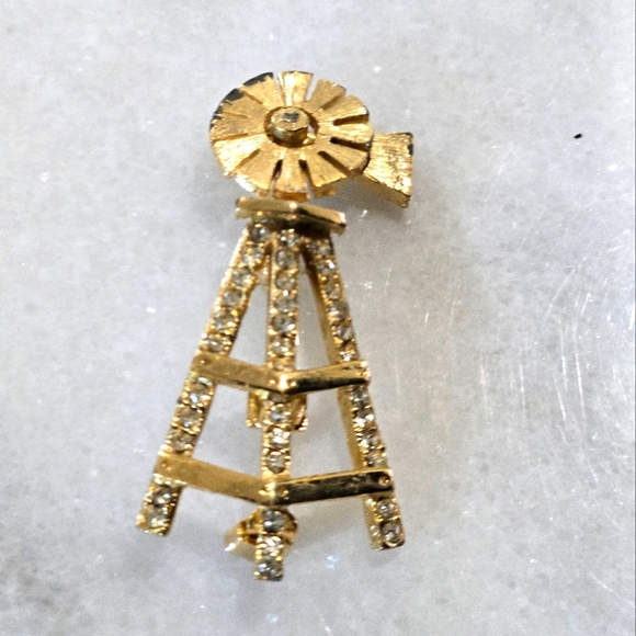 Jewelry | Vintage Gold Tone Windmill Pendant | Poshmark